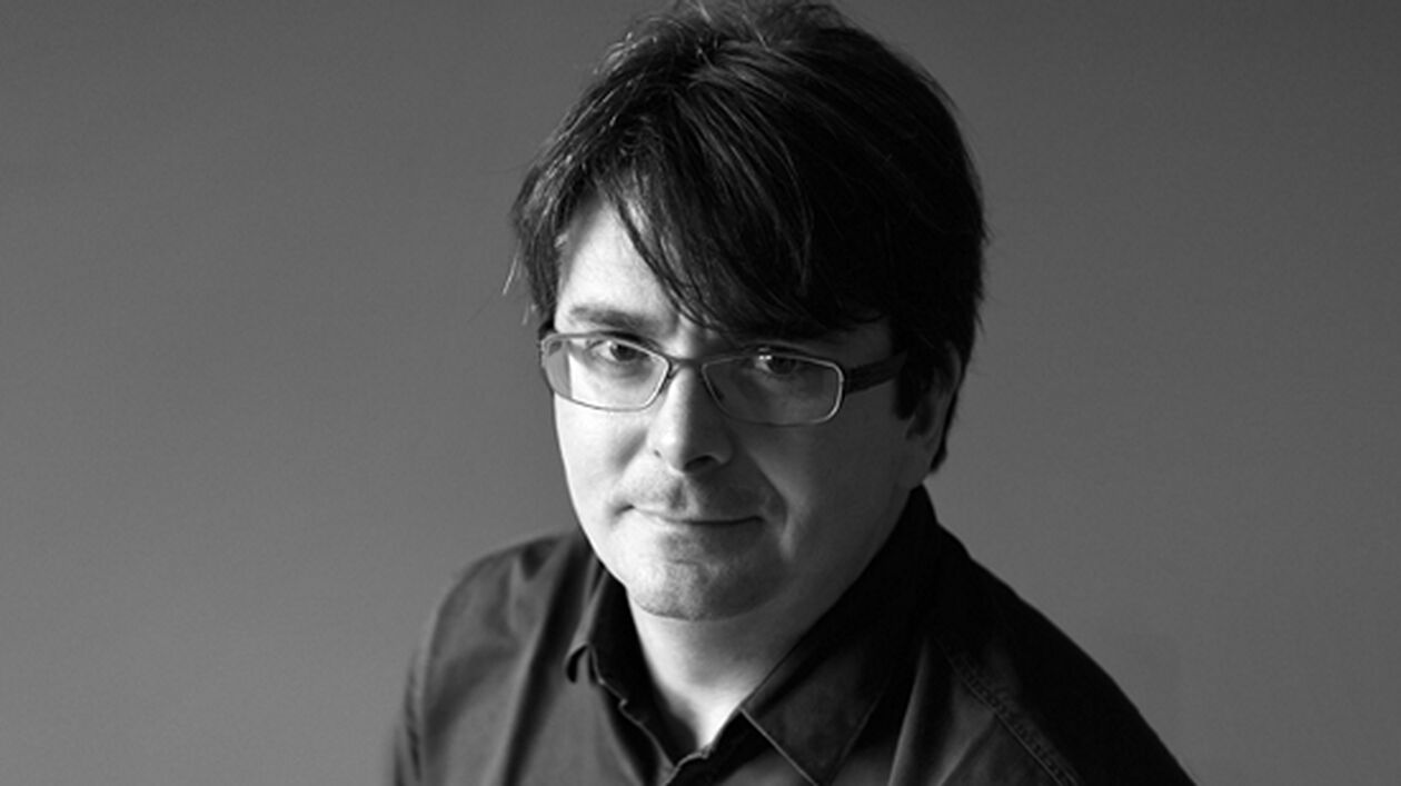 Erwan Péron designer in partnership with Roche Bobois